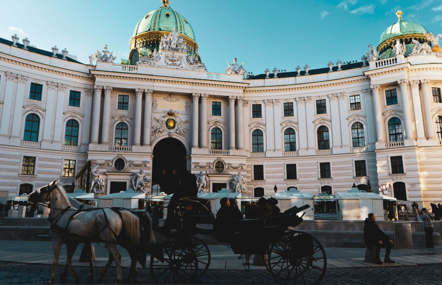 Natale a Vienna: La Magia dei Mercatini di Natale | Visitare